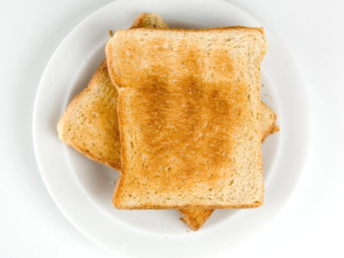 Toast Dry Nutrition Facts - Eat This Much